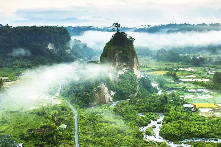 Menikmati Keindahan Puncak Taruko, Surga Wisata Alam di Sumatera Barat ...